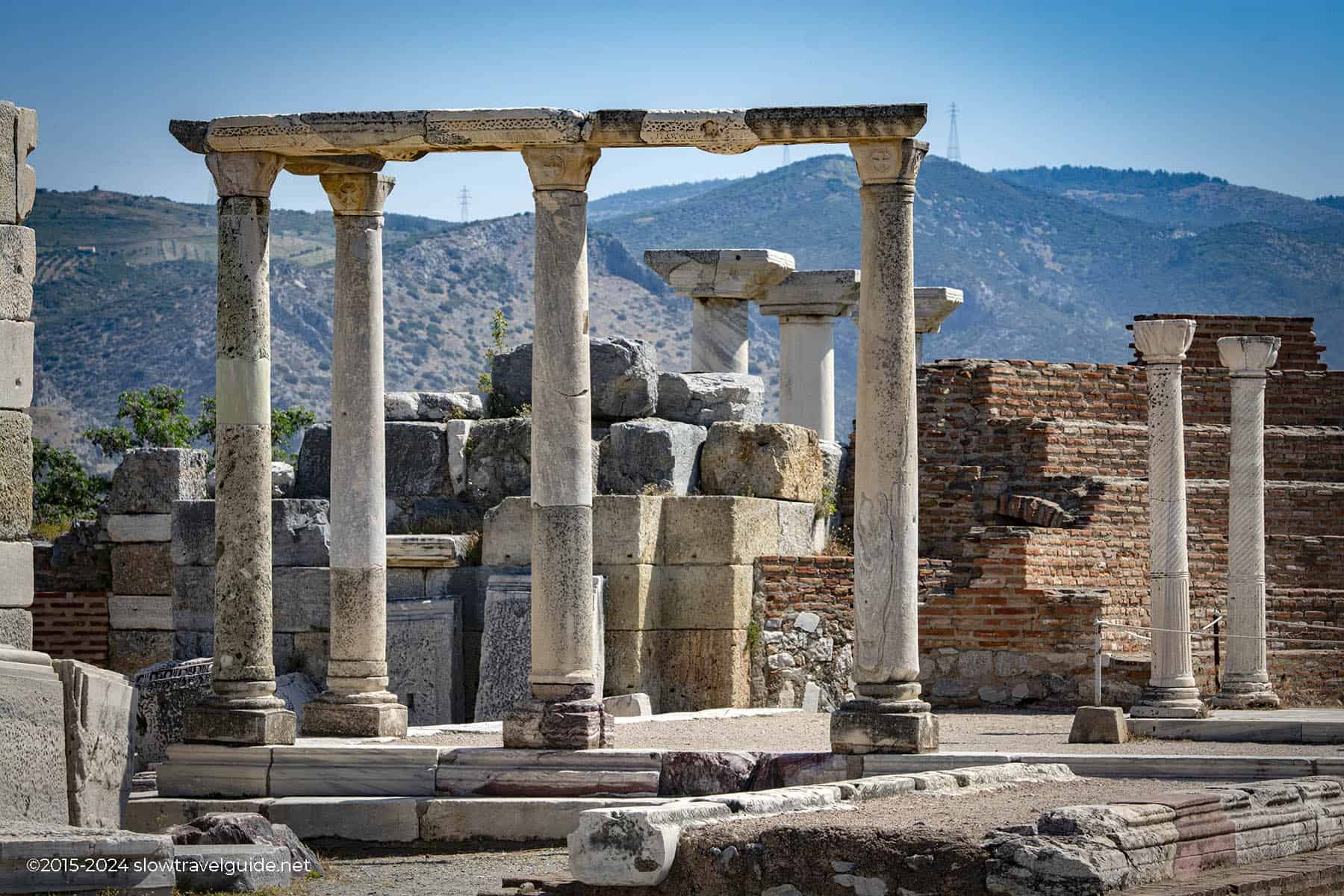 EPHESUS / EFES SURROUNDINGS