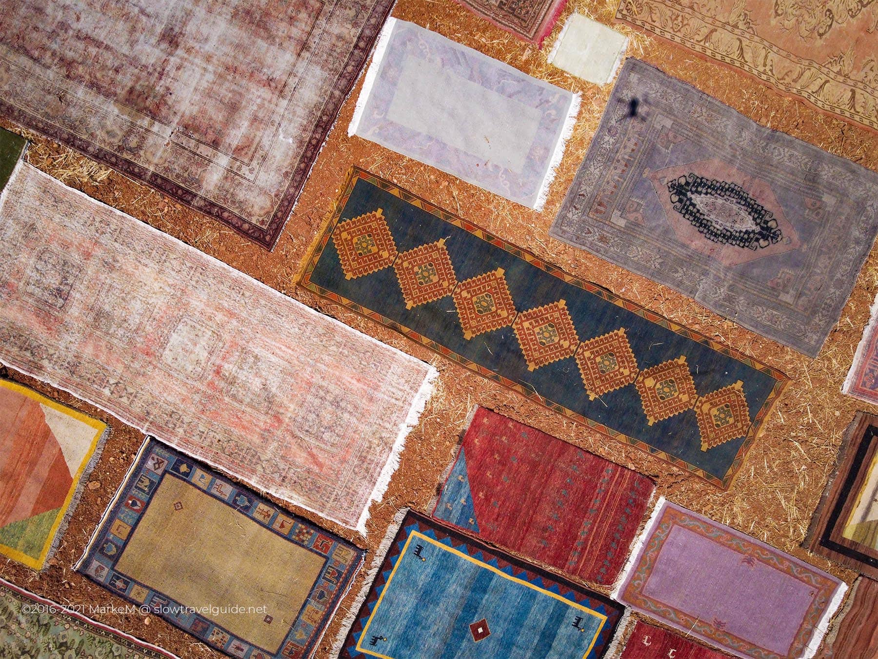 DÖŞEMALTI CARPETS
